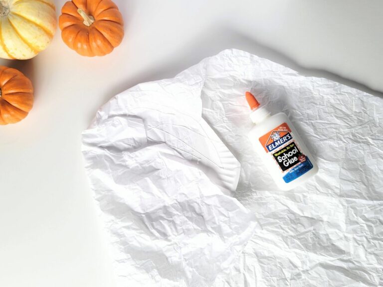 Easy Tissue Paper Ghost Craft - Raise Curious Kids