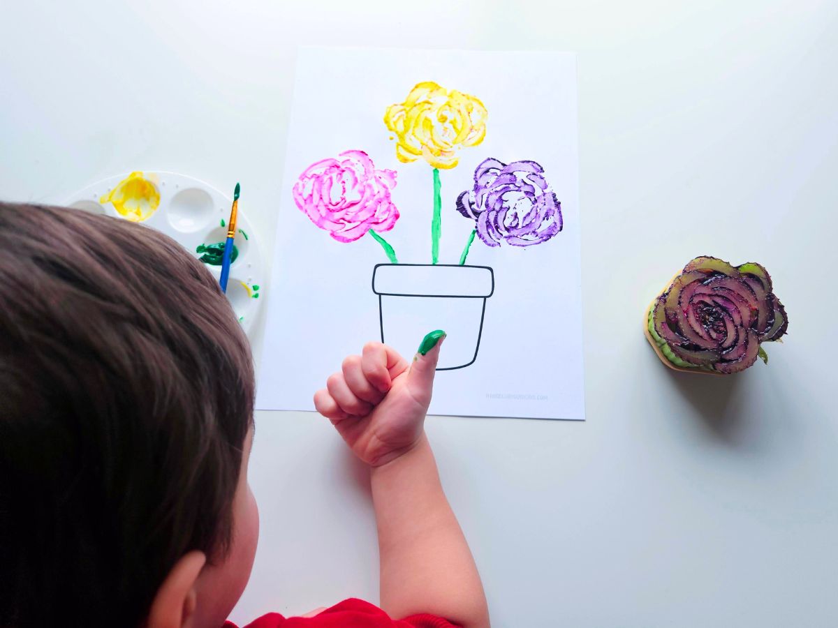 How to Make Celery Stamp Flowers (Free template) - Raise Curious Kids