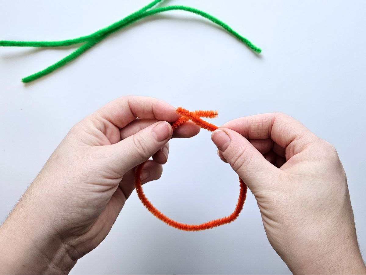 Celtic Knot Pipe Cleaner Craft - Raise Curious Kids
