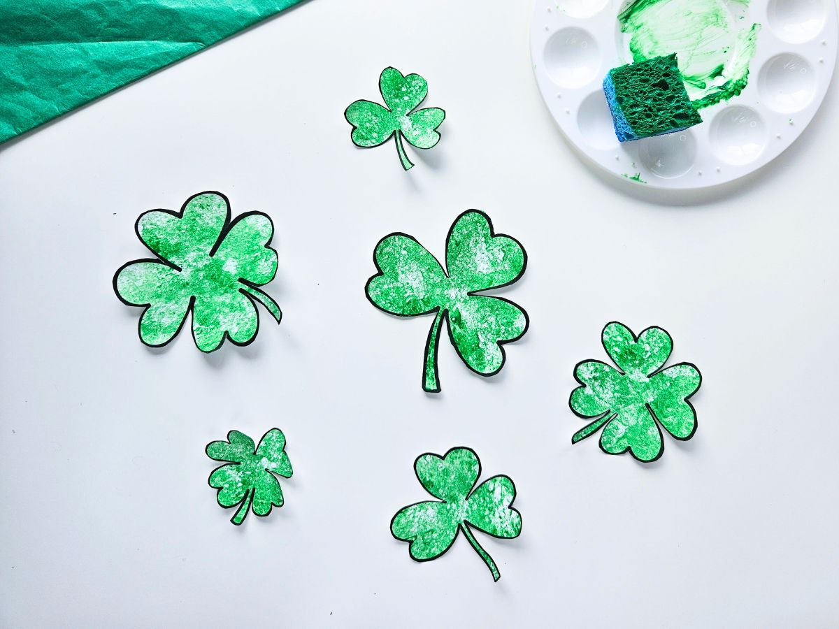 Shamrock Sponge Painting Craft (free St. Patrick's Day Card Templates ...
