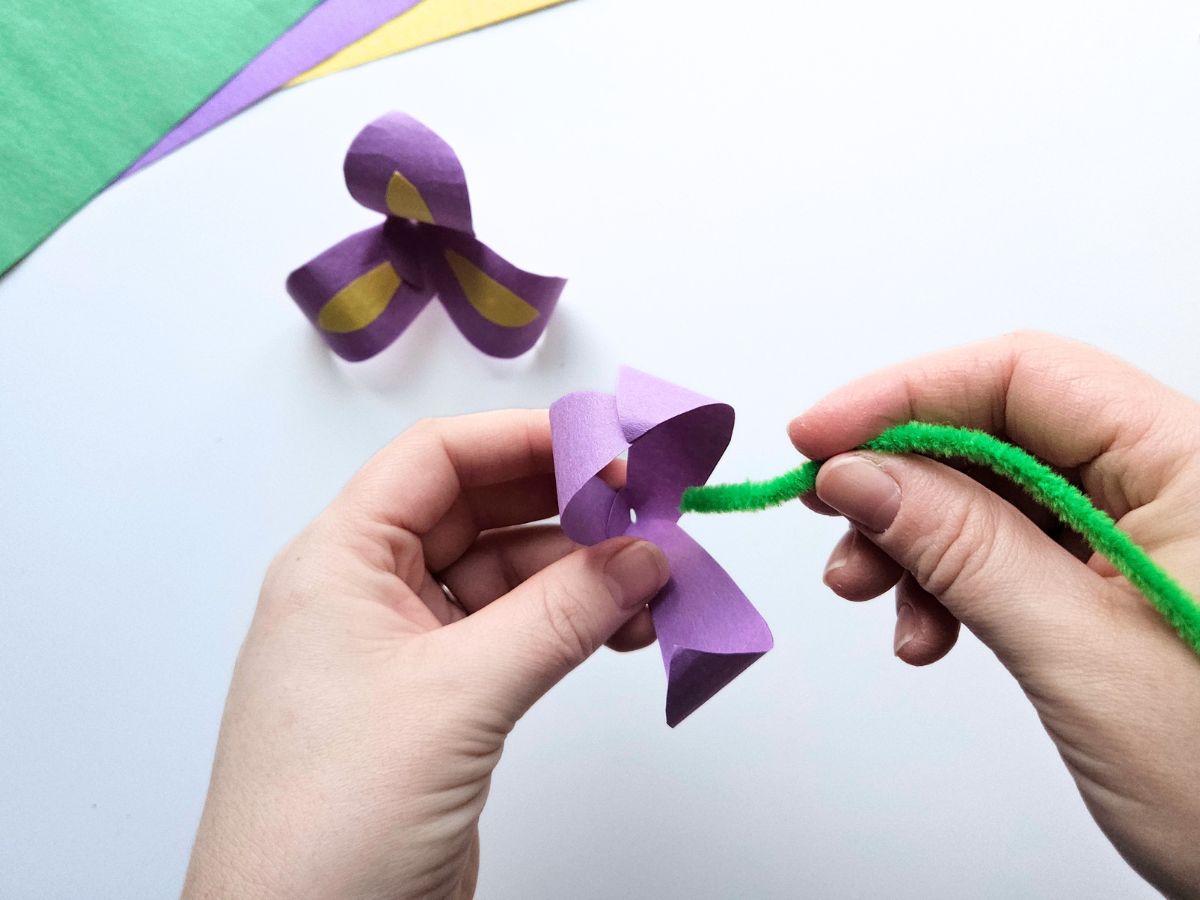 Cute and Easy Iris Flower Craft for Kids - Raise Curious Kids