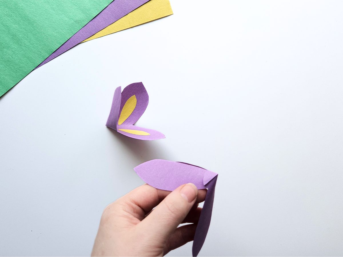 Cute and Easy Iris Flower Craft for Kids - Raise Curious Kids