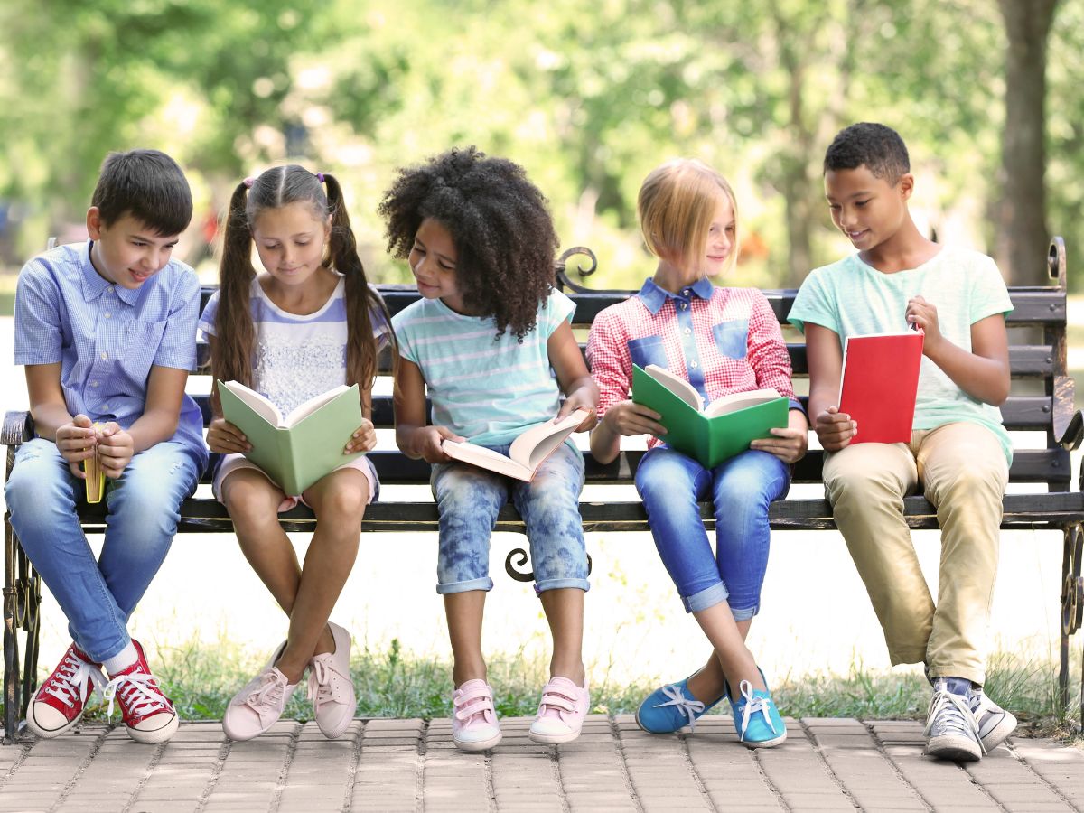 10 Fun Ways to Encourage Kids to Read During the Summer - Raise Curious ...