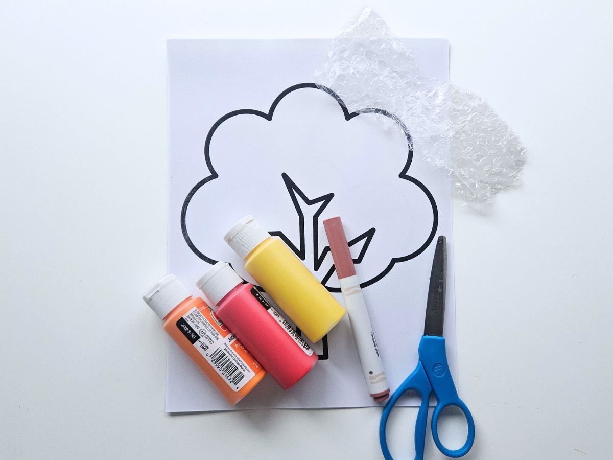 Easy Autumn Leaves Craft for Kids (Using Bubble Wrap!) - Raise Curious Kids