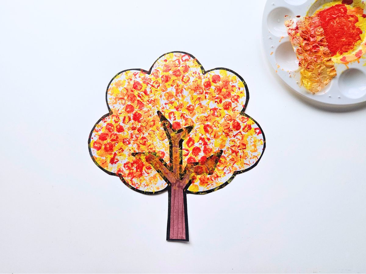 Easy Autumn Leaves Craft for Kids (Using Bubble Wrap!) - Raise Curious Kids