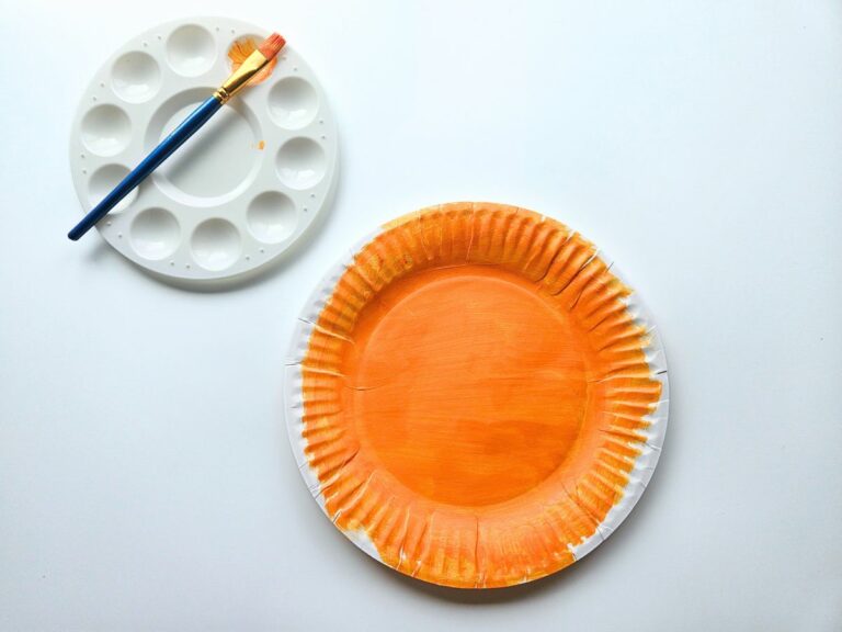 Paper Plate Crab Craft for Kids (free template) - Raise Curious Kids