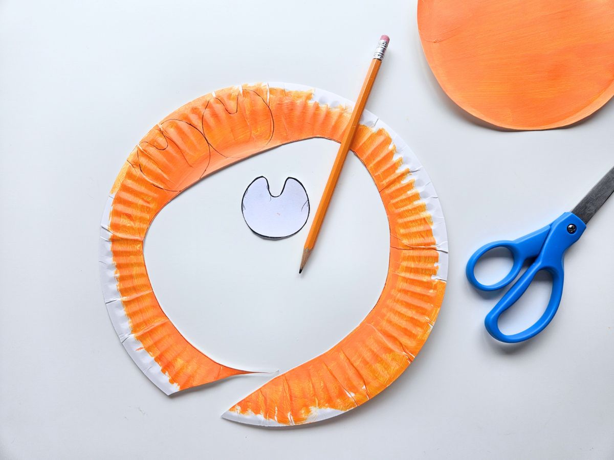 Paper Plate Crab Craft for Kids (free template) - Raise Curious Kids