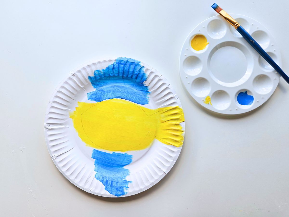 Fish Paper Plate Craft for Kids - Raise Curious Kids