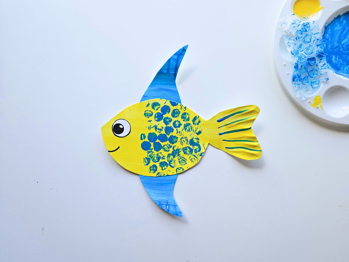 Fish Paper Plate Craft for Kids - Raise Curious Kids