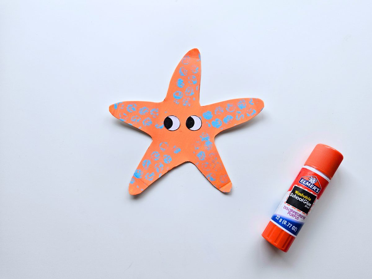 Starfish Paper Plate Craft for Kids - Raise Curious Kids