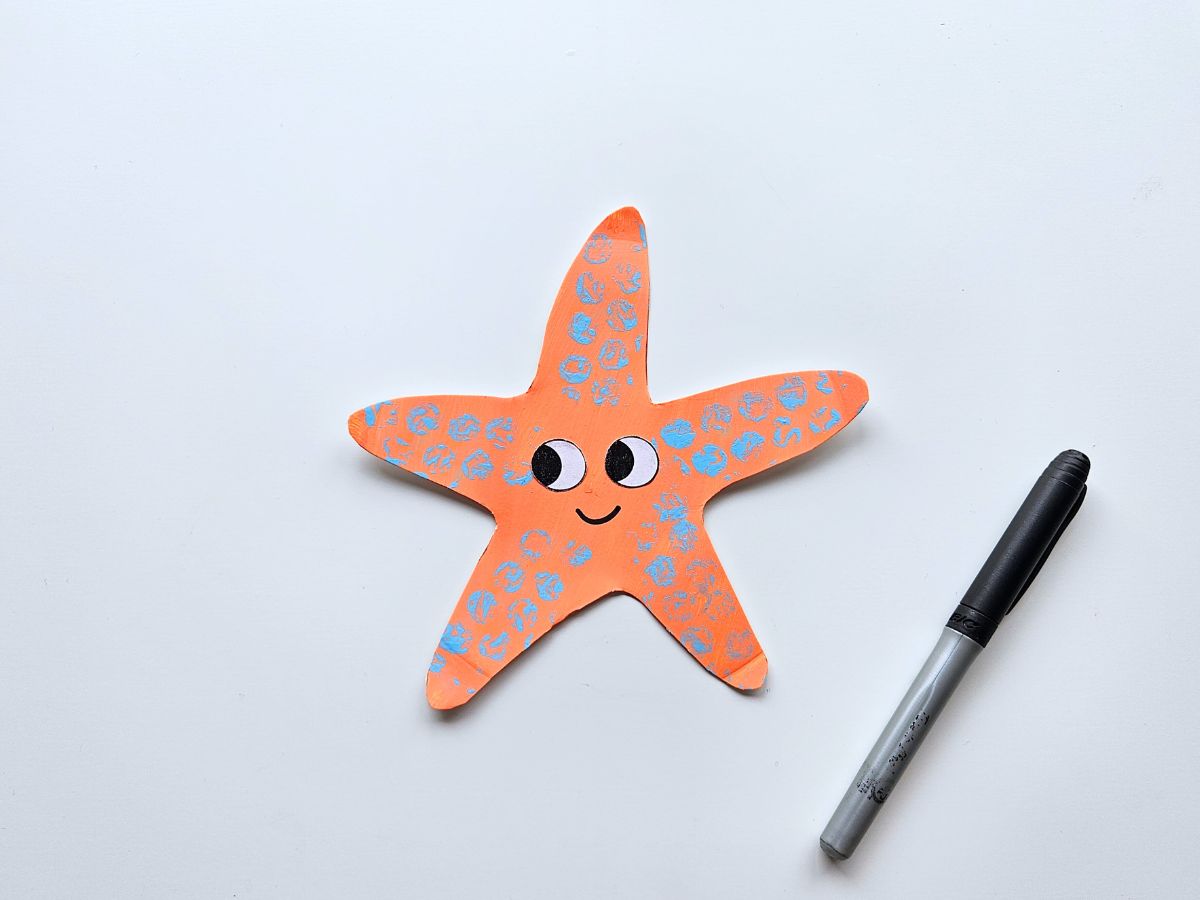 Starfish Paper Plate Craft for Kids - Raise Curious Kids
