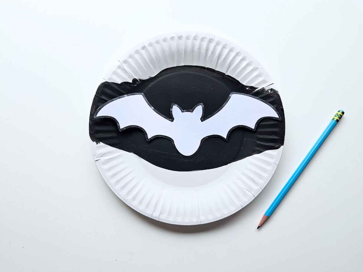 Bat Paper Plate Craft for Kids - Raise Curious Kids