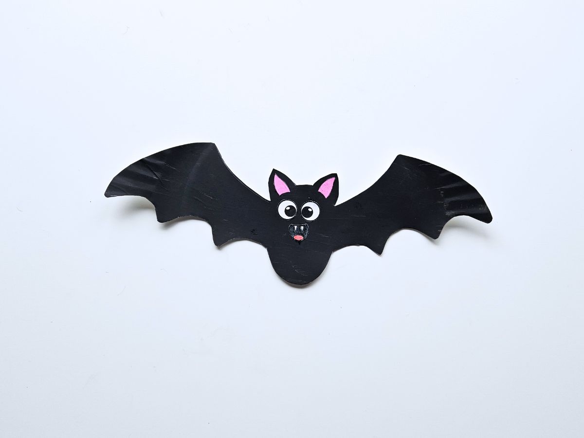 Bat Paper Plate Craft for Kids - Raise Curious Kids