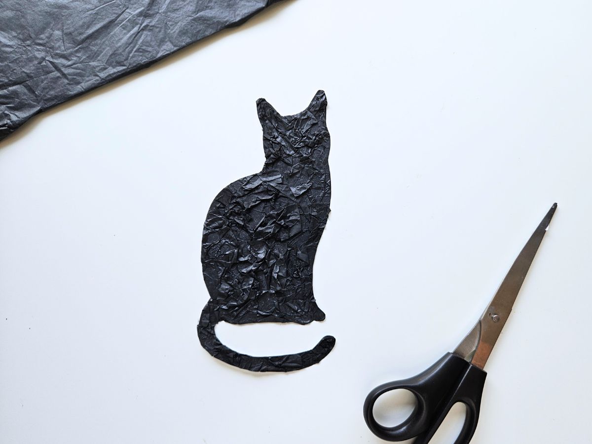 Easy Black Cat Halloween Craft for Kids - Raise Curious Kids
