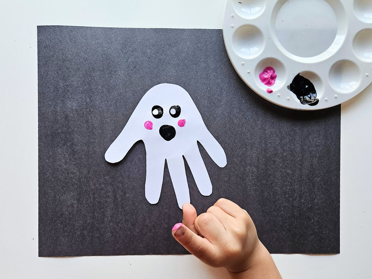 Easy Ghost Handprint Craft for Kids - Raise Curious Kids