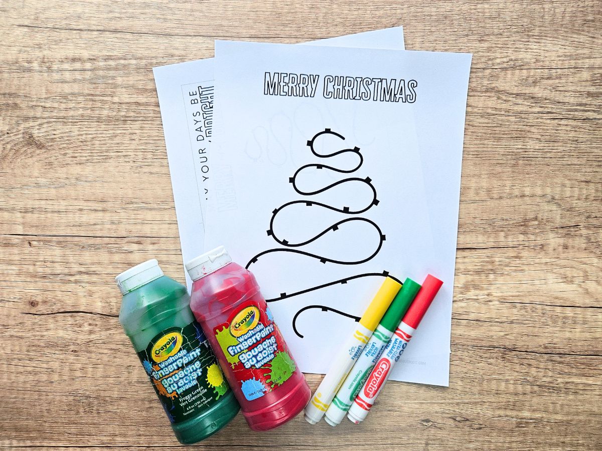 Christmas Lights Fingerpainting Craft (with free Christmas Card ...