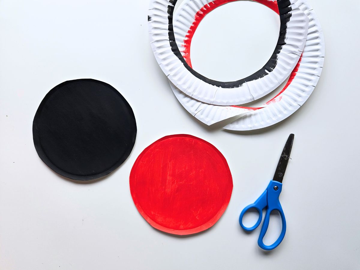 Ladybug Paper Plate Craft for Kids - Raise Curious Kids