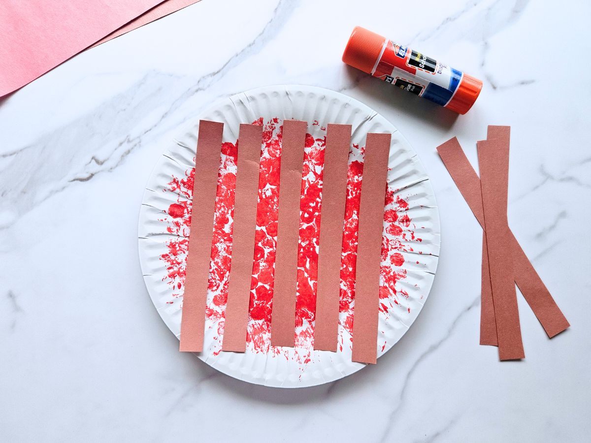 Pie Paper Plate Craft for Kids - Raise Curious Kids