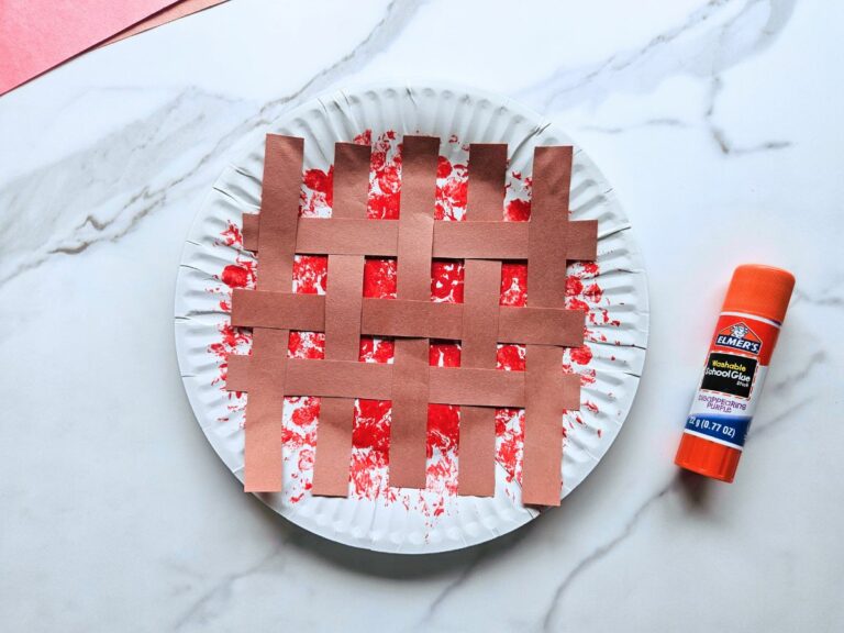 Pie Paper Plate Craft for Kids - Raise Curious Kids