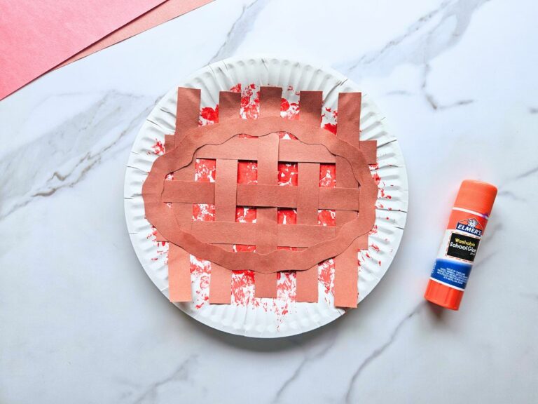 Pie Paper Plate Craft for Kids - Raise Curious Kids