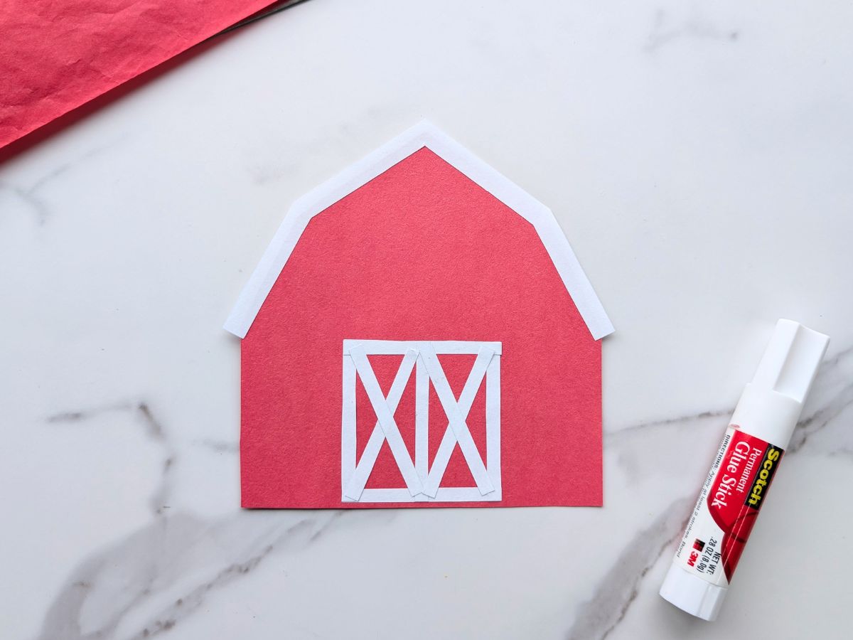 Easy Red Barn Farm Craft for Kids - Raise Curious Kids