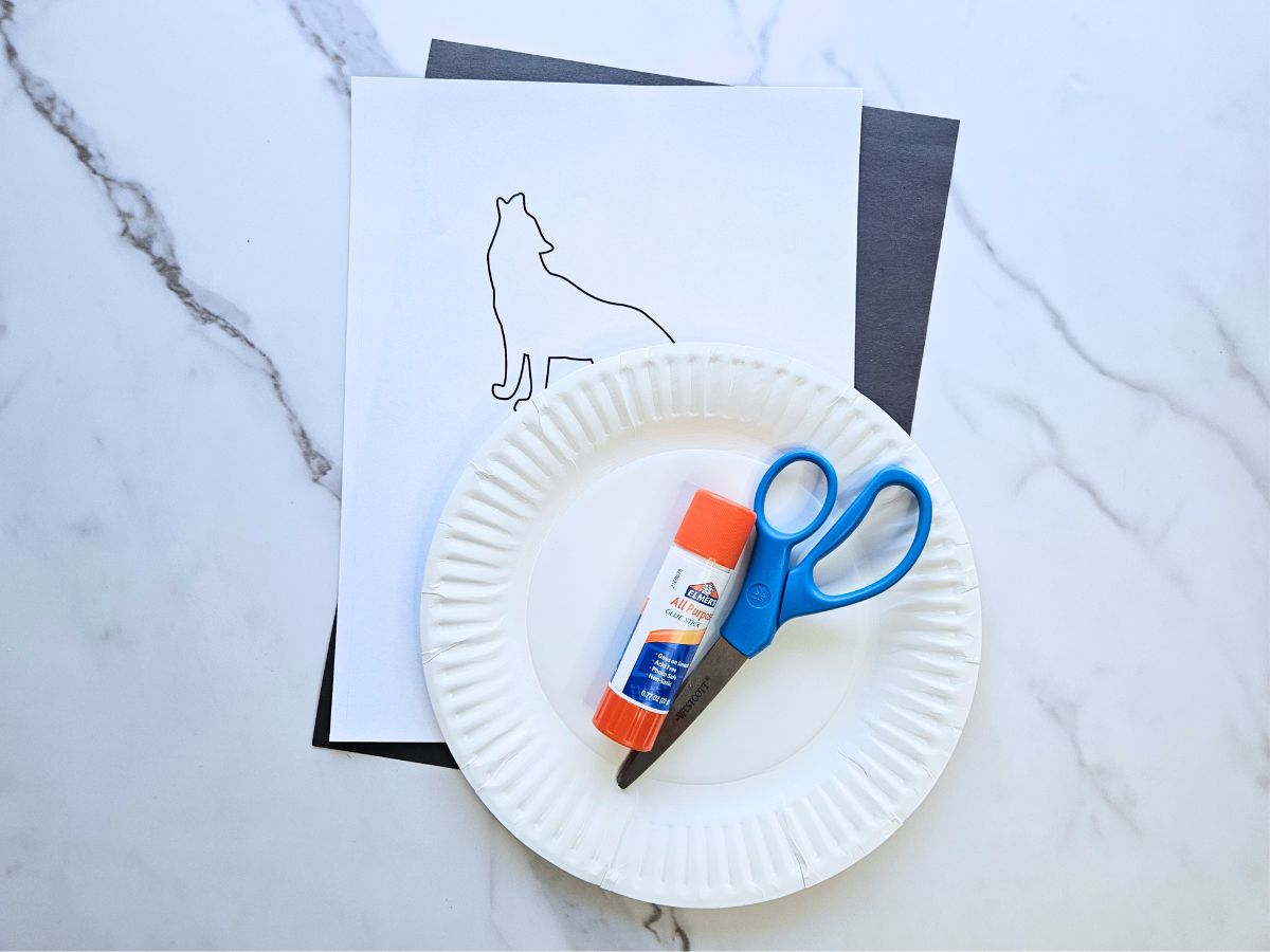 Howling Wolf Paper Plate Craft - Raise Curious Kids