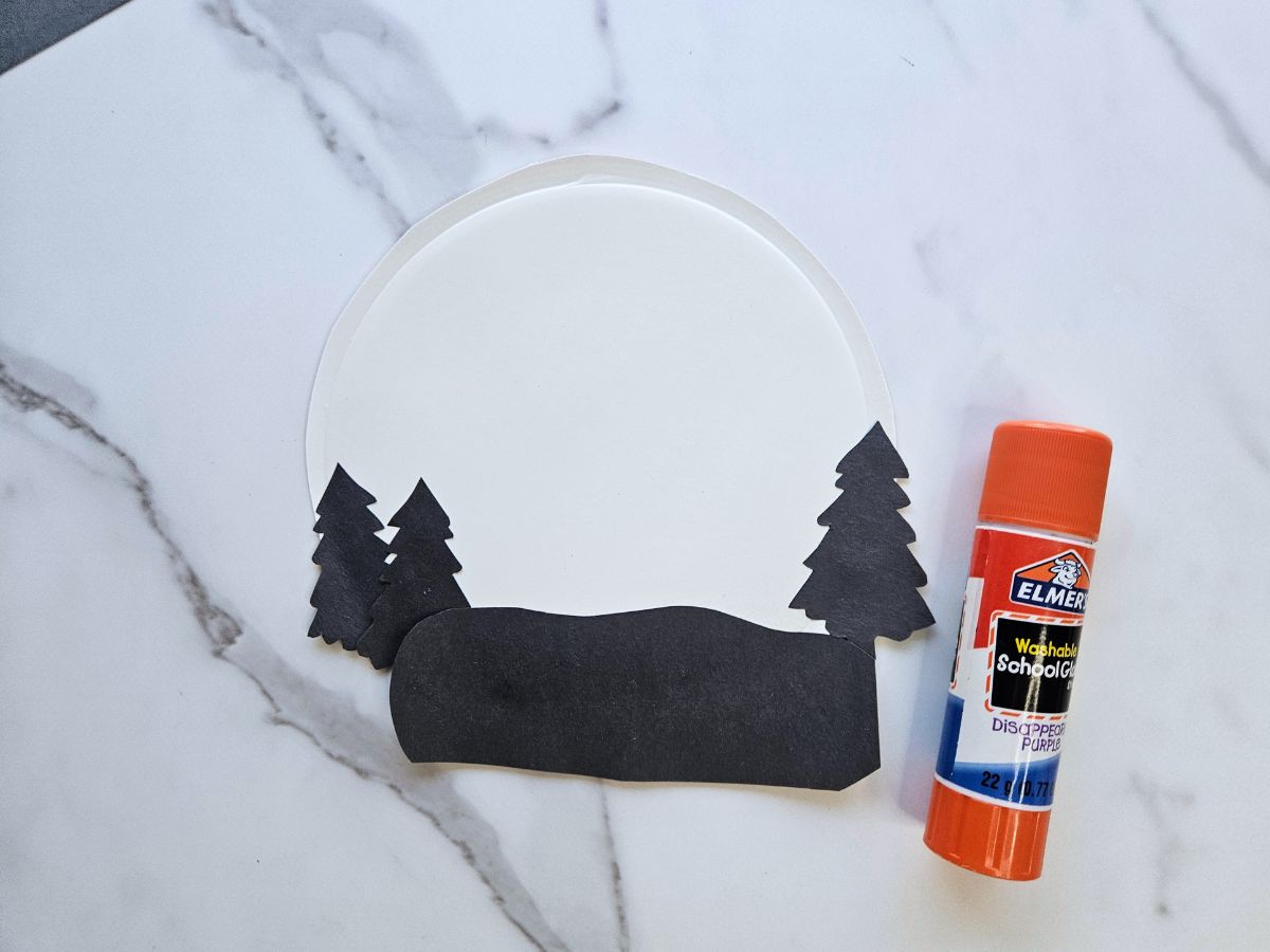 Howling Wolf Paper Plate Craft - Raise Curious Kids