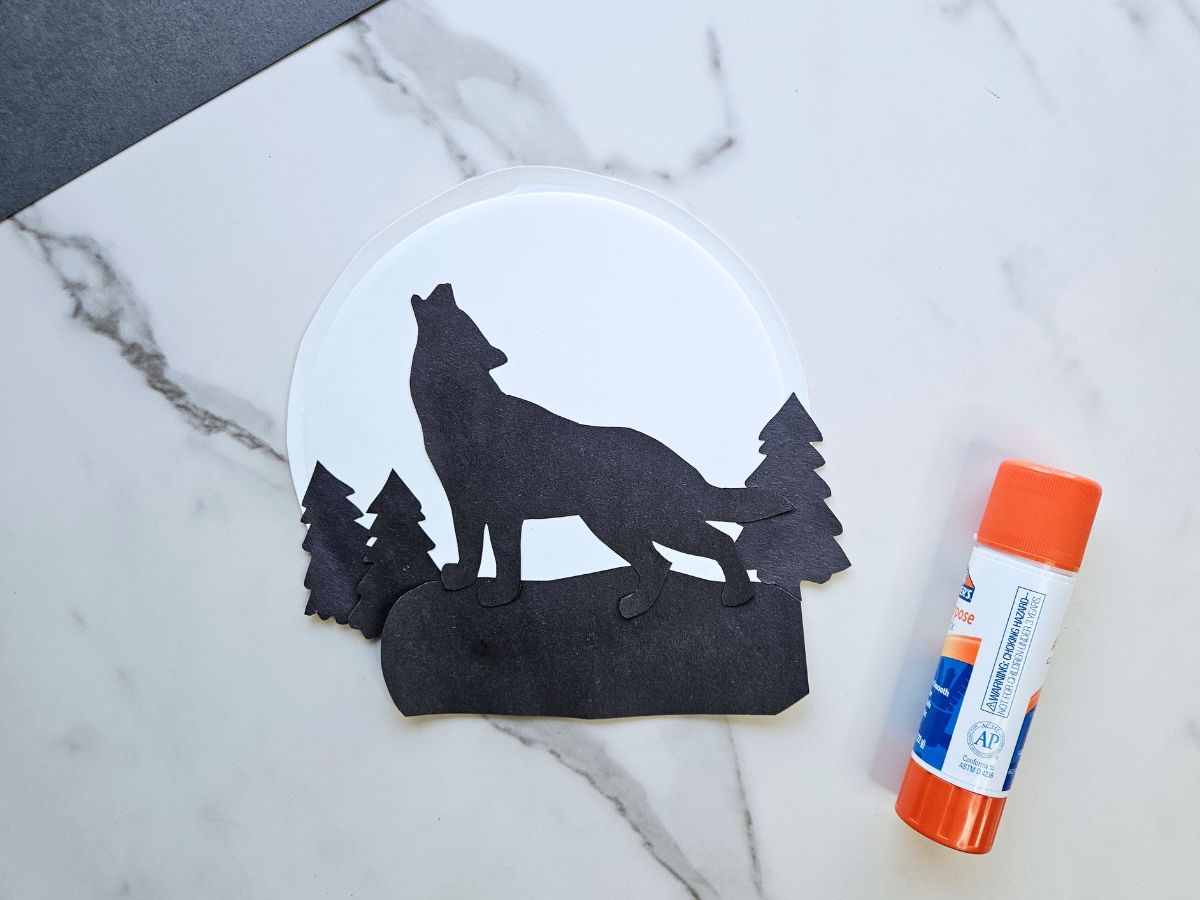 Howling Wolf Paper Plate Craft - Raise Curious Kids