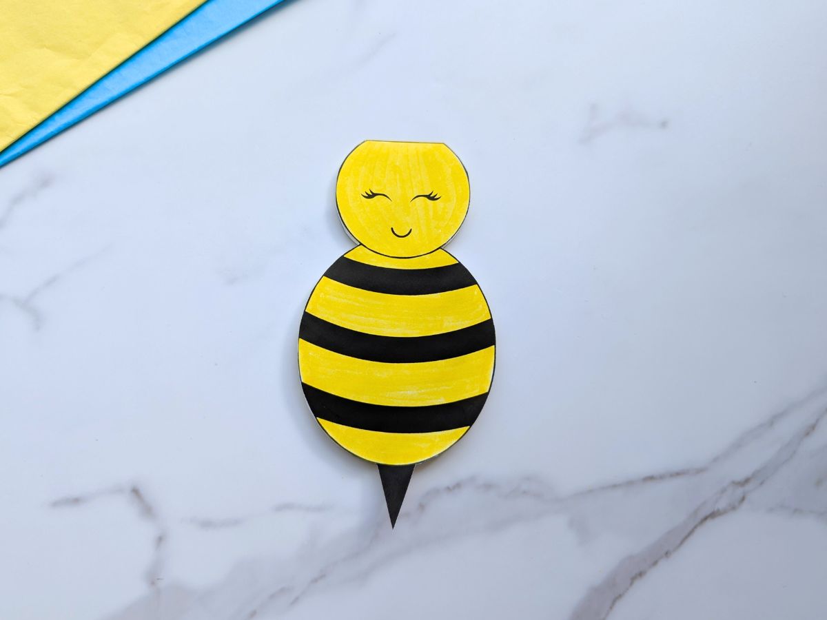 "You're The Queen Bee" Mother's Day Card Craft - Raise Curious Kids