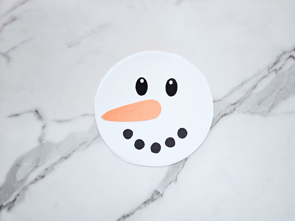 Snowman Paper Plate Craft - Raise Curious Kids