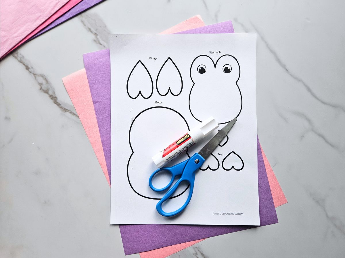 Easy Penguin Heart Craft - Raise Curious Kids