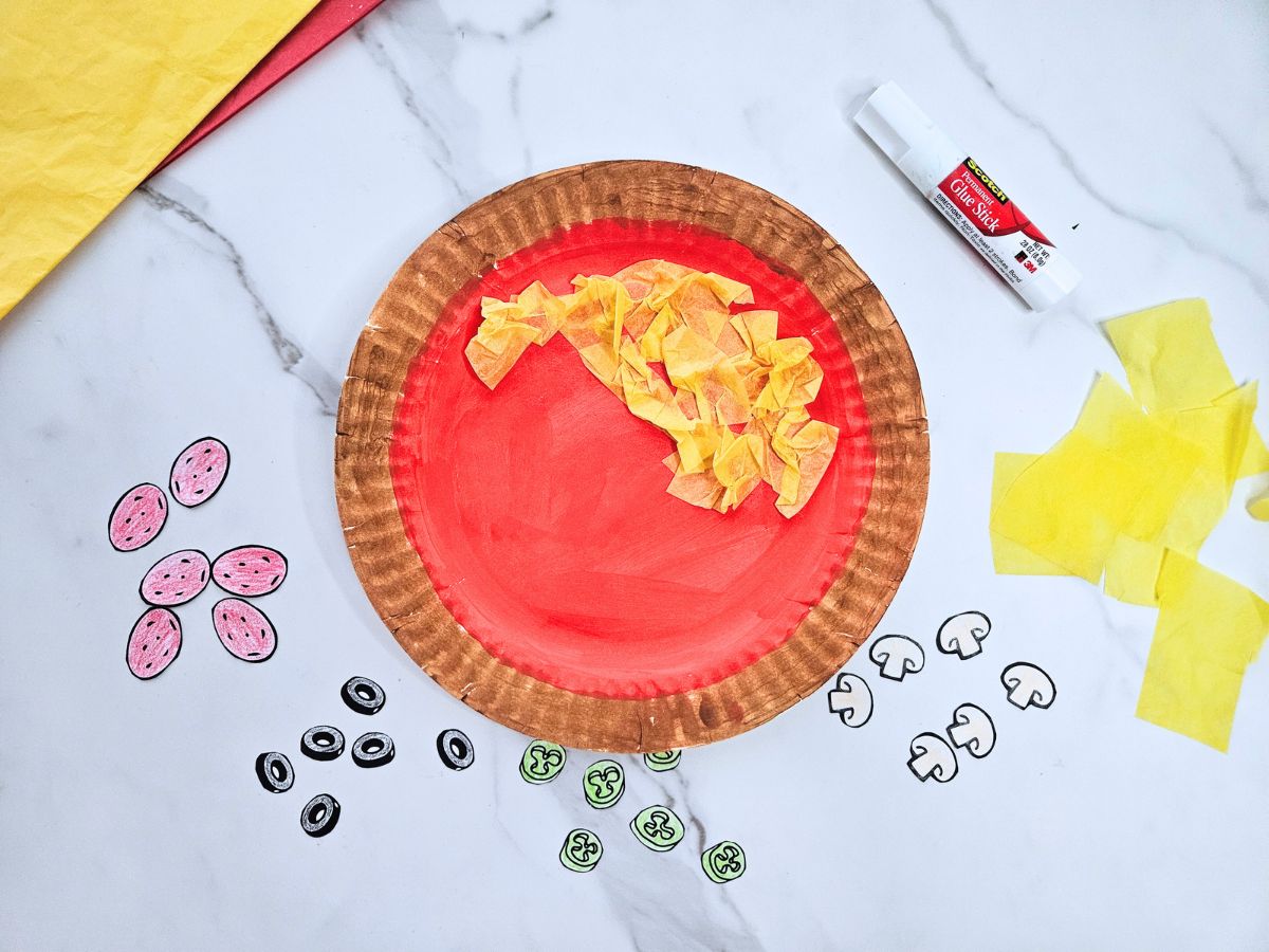Pizza Paper Plate Craft - Raise Curious Kids